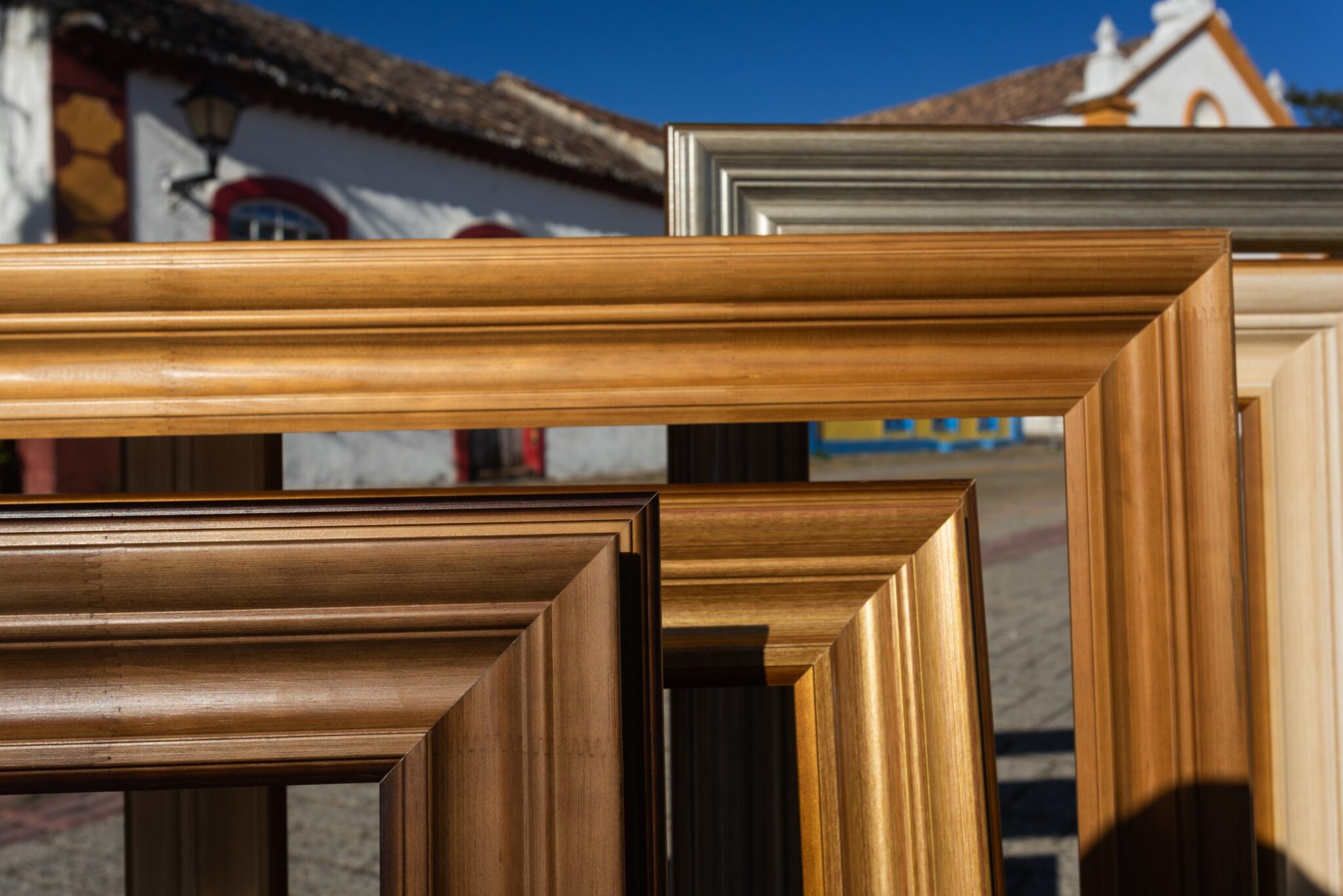 O poder das molduras clássicas. - Moldurarte